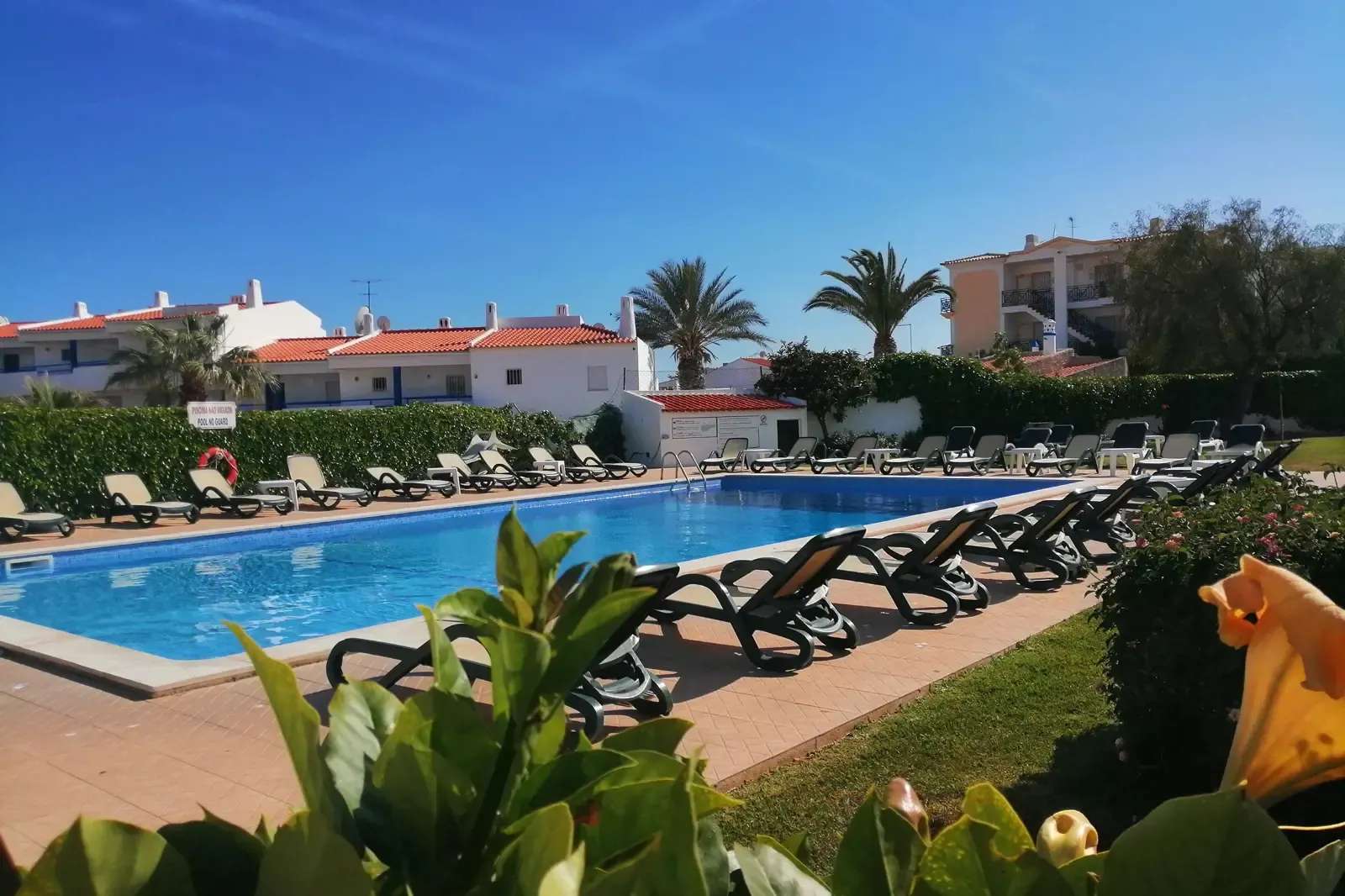 Zon, zee & strand @ Albufeira | Oura Parque *** | weflycheap