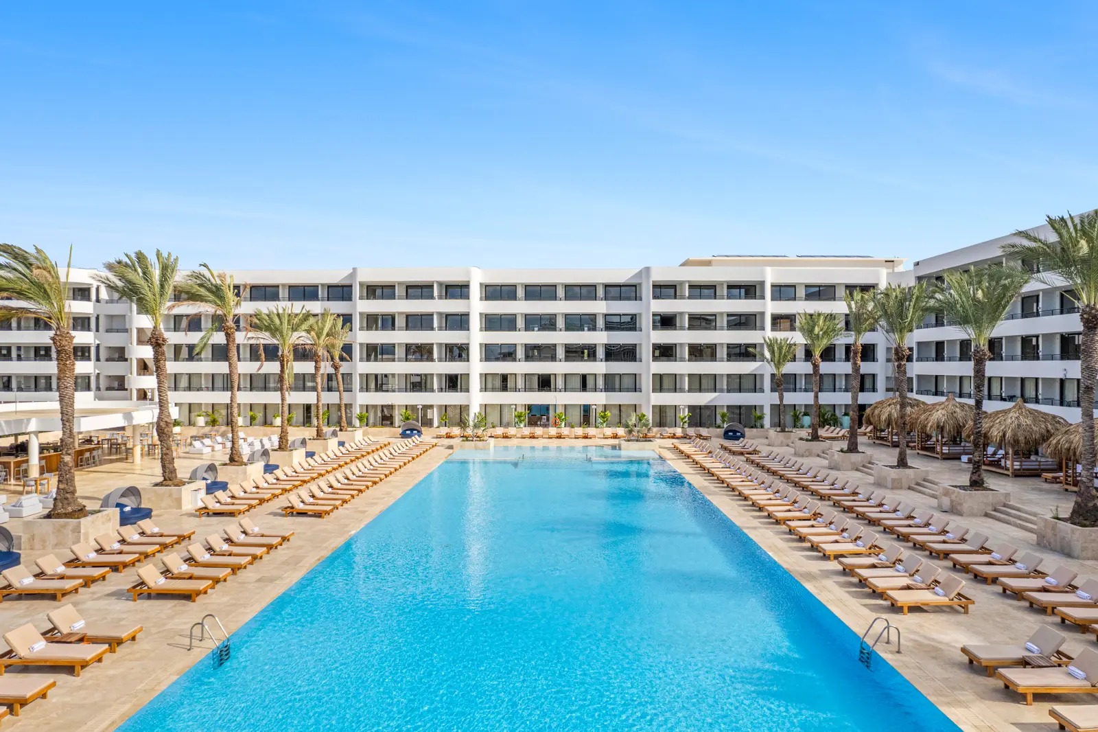 Mega luxe last minute @ Curaçao | The Rif at Mangrove Beach | weflycheap